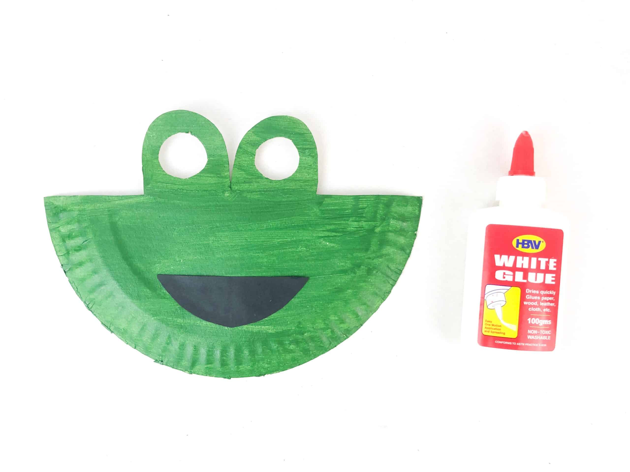 Paper Plate Frog Craft with Moving Eyes - In The Playroom