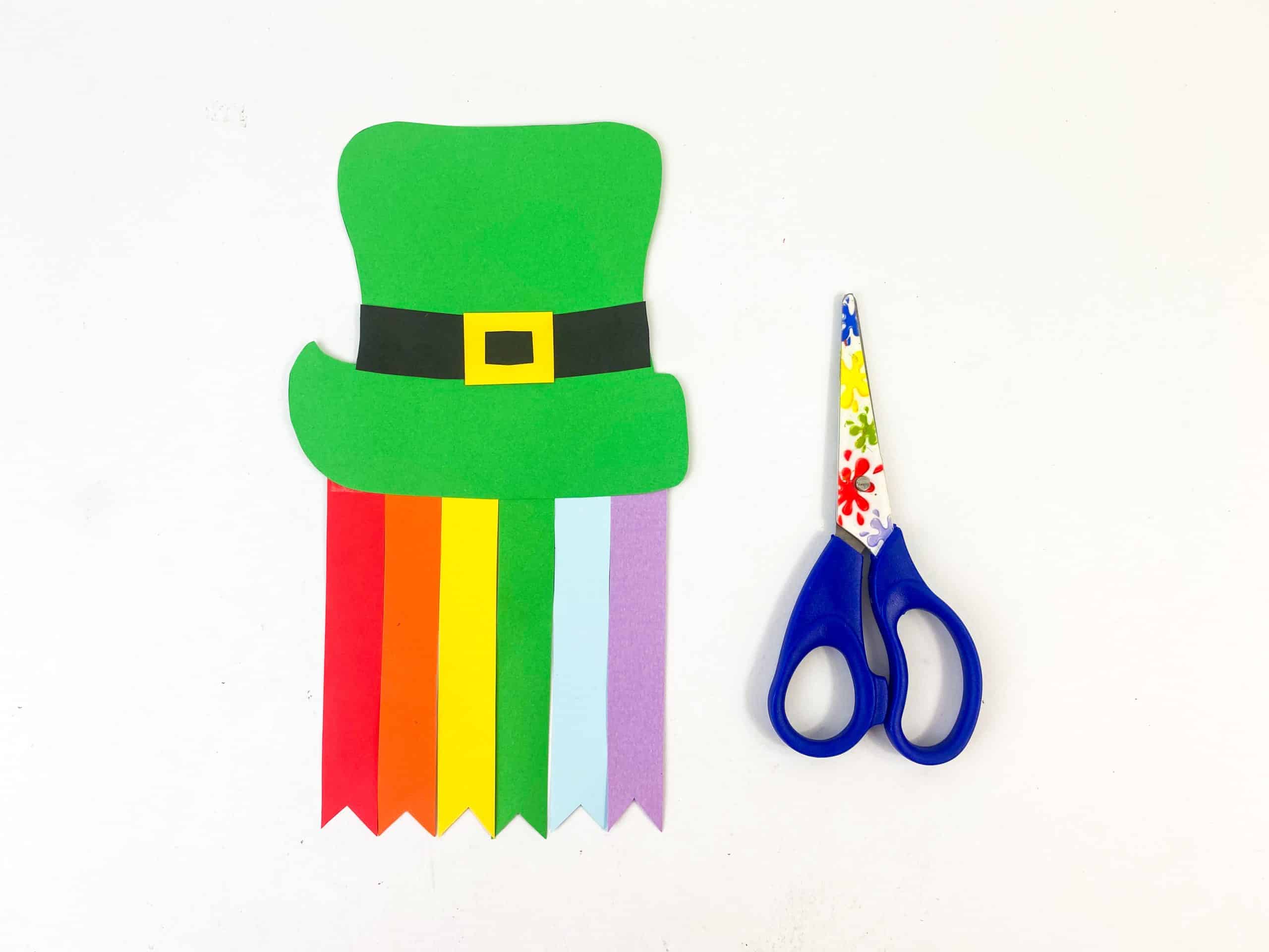 How to Make a Leprechaun Hat Craft - In The Playroom